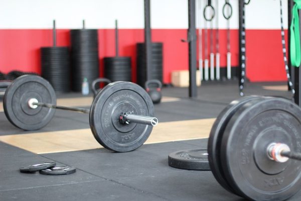 Examining the Effects of Heavy Weight Lifting on the Elbow - Elite Feet